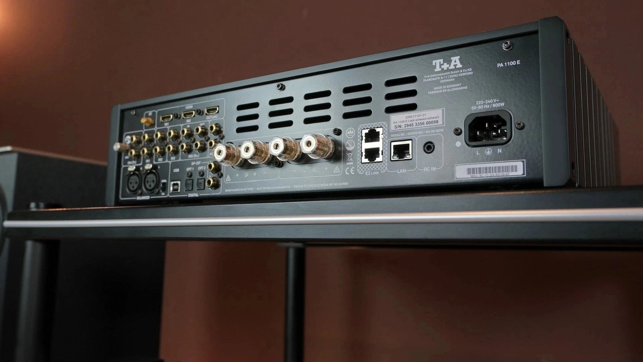 T+A PA 1100 E. Интегральные усилители T+A на Vinyl Sound | SoundProLab